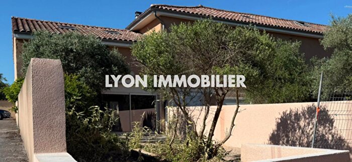 Maison à vendre - Roussillon - 2 pièces - 4 chambres