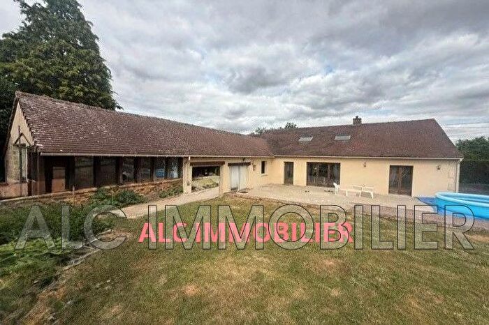 Maison 6 pièces à vendre à Pizieux