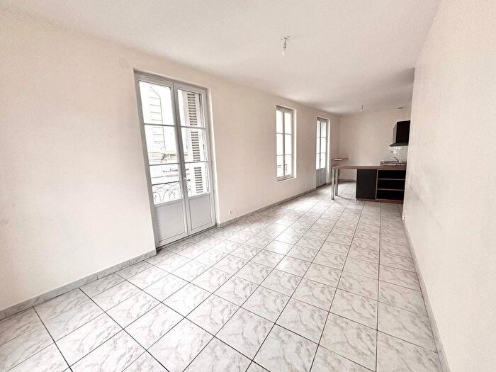 Appartement à louer - Centre Sud, Châtellerault - 2 pièces - 1 chambre