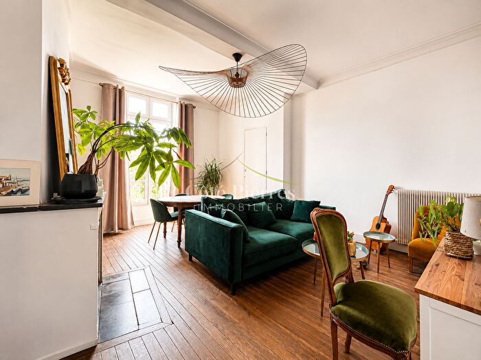Nîmes, Gambetta : Appartement 4 pièces à louer