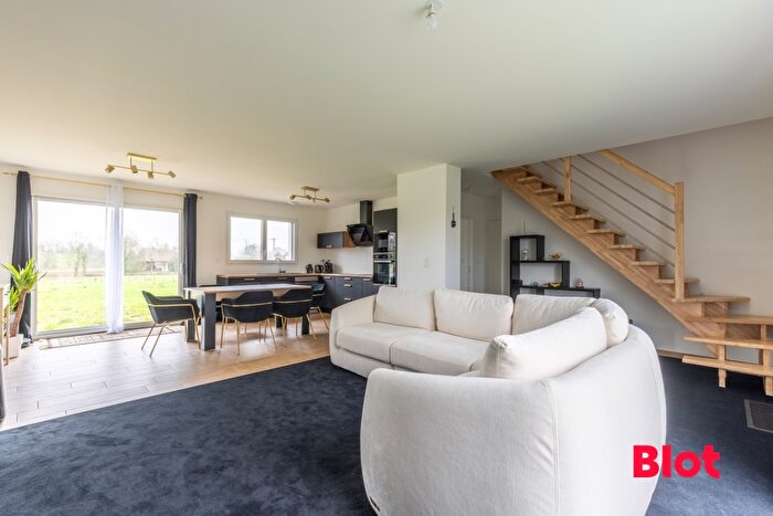 Maison à vendre - Saint-Armel - 6 pièces - 4 chambres