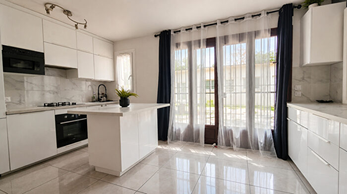 Thiais, Proche Choisy : Maison 6 pièces à vendre