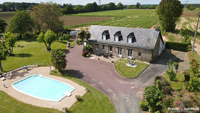 Ernée - Maison 7 pièces à vendre