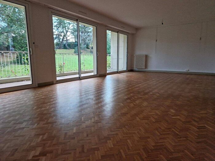 Appartement à louer - Avrille - 5 pièces - 3 chambres