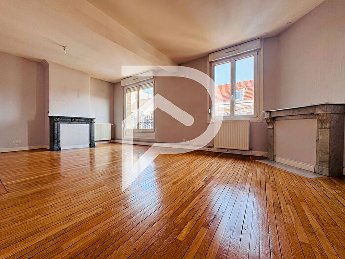 Appartement à louer - Reims, Centre-ville - 5 pièces - 3 chambres