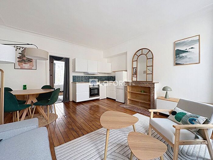 Appartement à louer - Notre Dame, Versailles - 2 pièces - 1 chambre