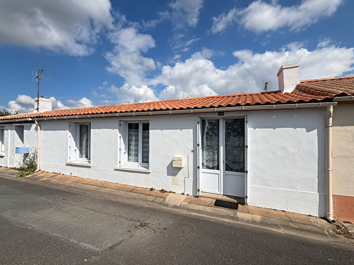 Saint-Mathurin : Maison 3 pièces à vendre