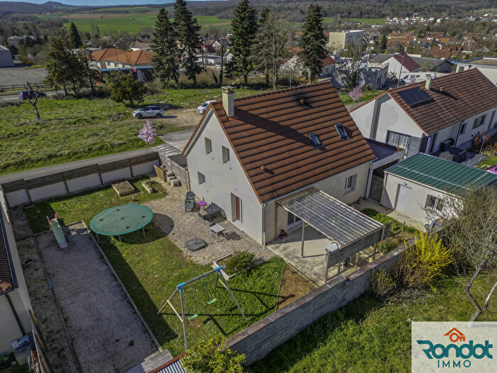 Maison à vendre - Is-sur-Tille - 5 pièces - 4 chambres