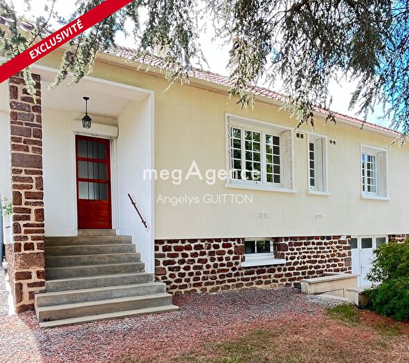 Beaumont-sur-Sarthe - Maison 4 pièces à vendre
