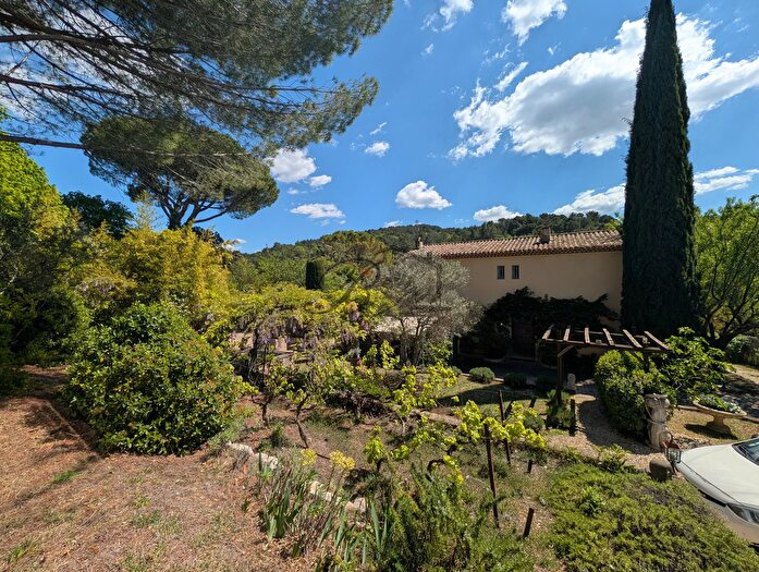 Maison 10 pièces à vendre - La Bastide-des-Jourdans