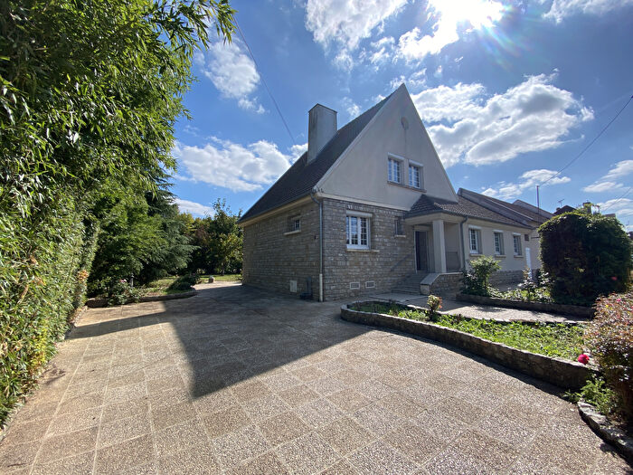 Maison 6 pièces à vendre à Aumale