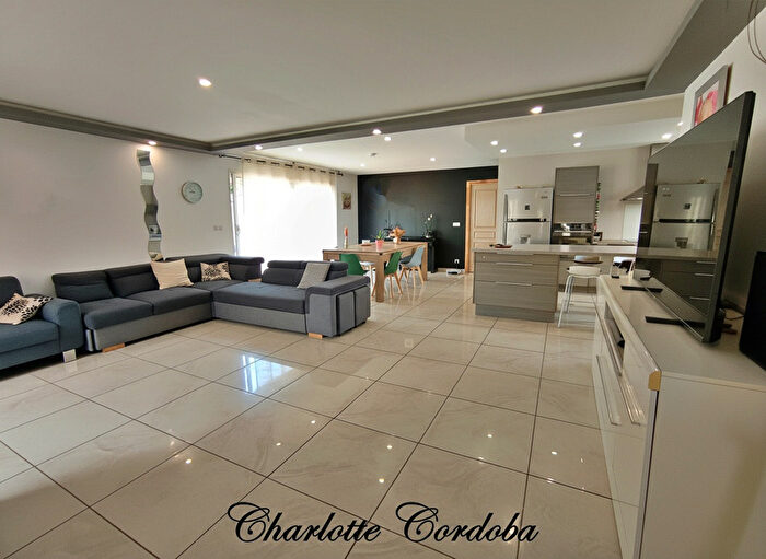 Maison à vendre - Feugarolles - 9 pièces - 4 chambres