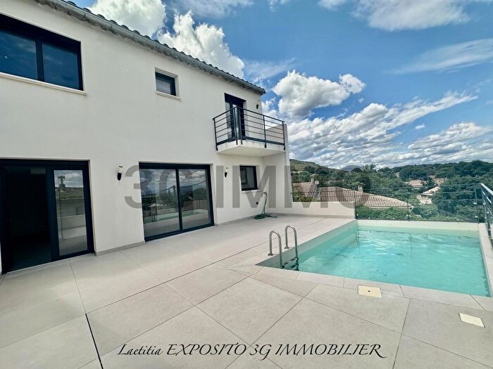 Maison à vendre - Laudun-lArdoise - 7 pièces - 5 chambres