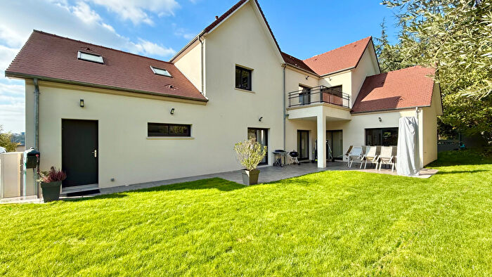 Maison à vendre - Saintry-sur-Seine - 8 pièces - 5 chambres