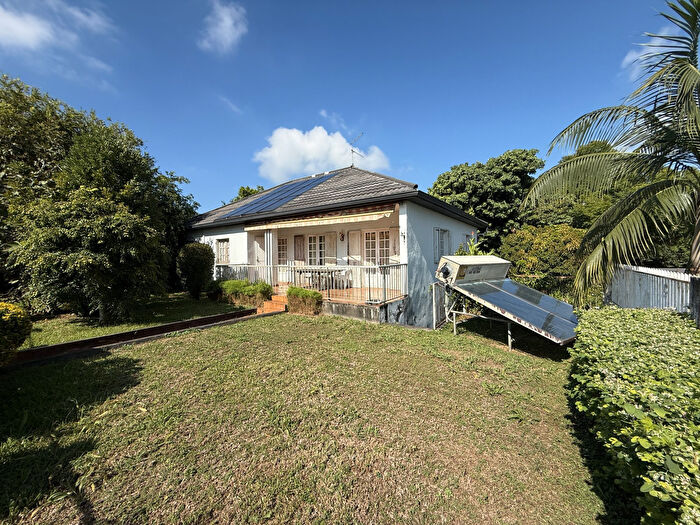 Maison à vendre - Le Tampon, Terrain Fleury, La Pointe - 7 pièces - 5 chambres