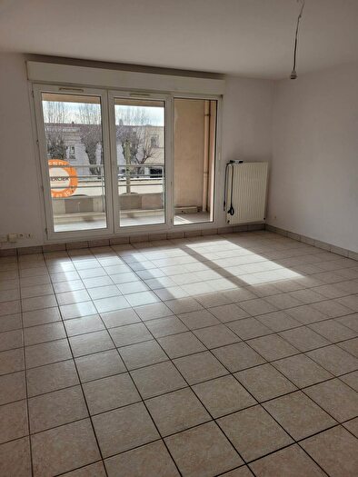 Appartement à louer - Villeurbanne - 4 pièces - 3 chambres