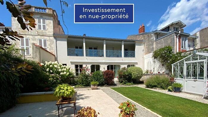Maison à vendre - La Rochelle, Centre-ville, Vieux-port, Marché - 8 pièces - 5 chambres
