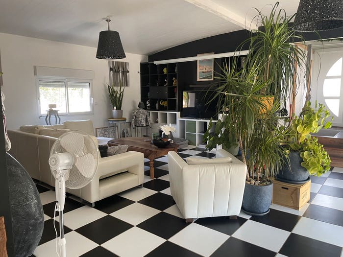 Saint-Sulpice-de-Cognac : Maison 9 pièces à vendre