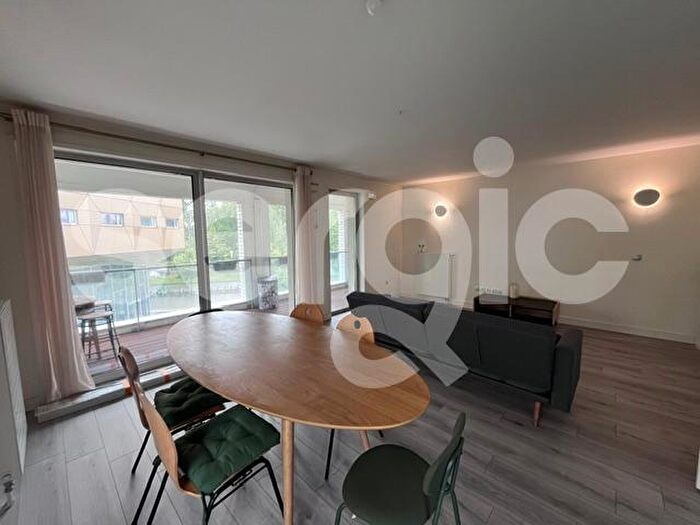 Lille, Centre-ville, Euralille : Appartement 4 pièces à louer