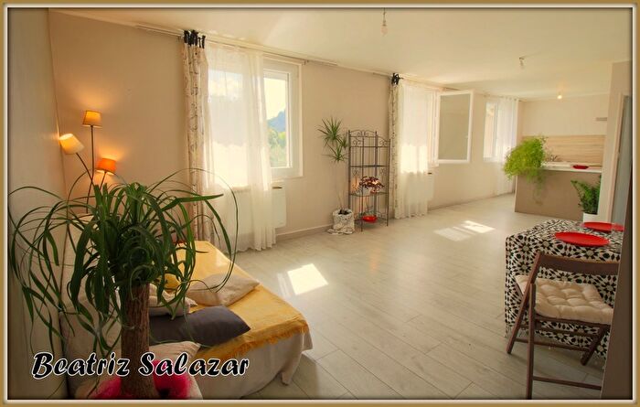 Appartement à vendre - Digne-les-Bains, Arches, Epinettes, Saint-Véran - 3 pièces - 2 chambres