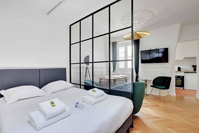 Hoche-Friedland, Paris 8ème arrondissement - Appartement 1 pièce à louer