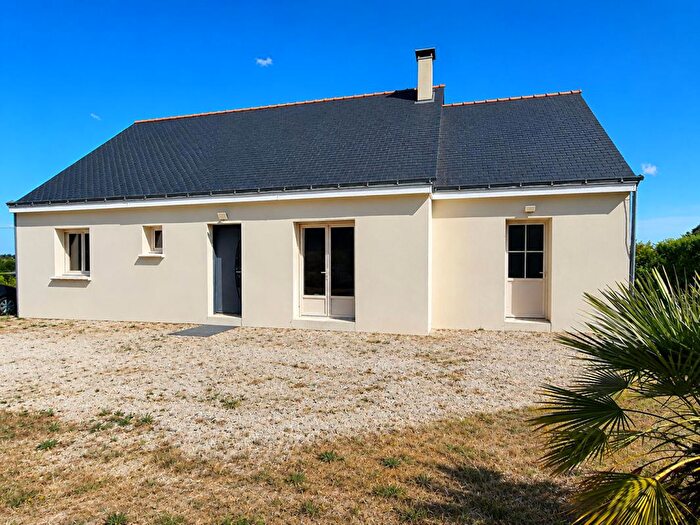 Maison 5 pièces à vendre à Vernoil-le-Fourrier