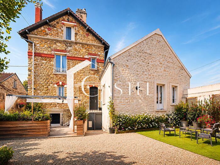 Maison 13 pièces à vendre à Bouafle