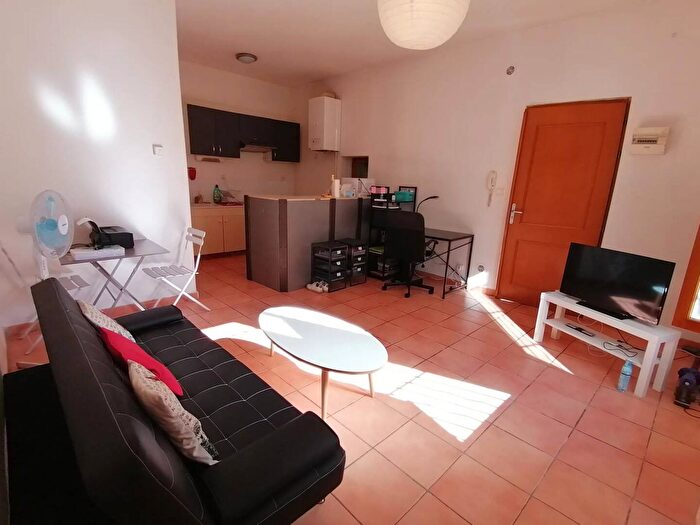 Appartement 2 pièces à Arènes, Nîmes, à louer