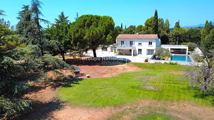 Carpentras, Est : Maison 8 pièces à vendre