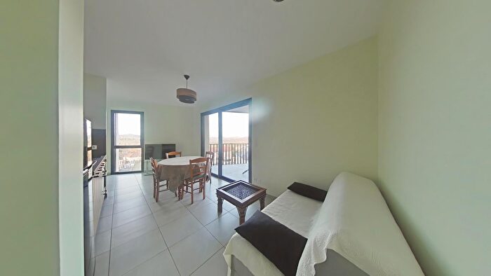 Appartement à louer - Saint-Genest-Lerpt - 1 pièce