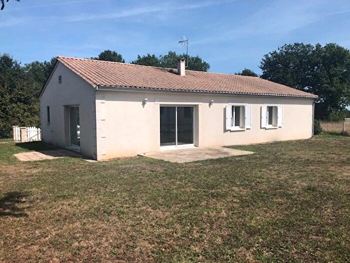 Maison 5 pièces à louer à Saint-Laurent-sur-Manoire