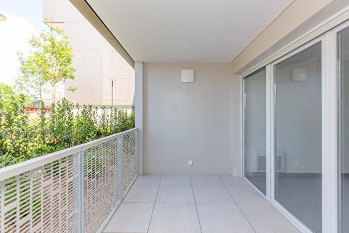 Nice, Sainte-Marguerite : Appartement 2 pièces à louer