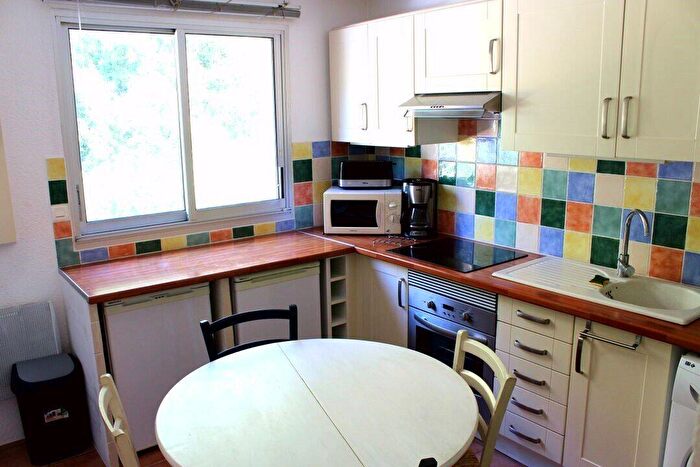 Appartement à louer - Saint Mathieu, Grasse - 1 pièce