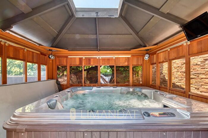 Maison à vendre - Beausoleil, Centre-ville, Carnier - 6 pièces - 2 chambres