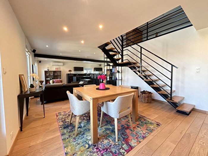 Appartement à louer - Saint-Saulve - 5 pièces - 3 chambres