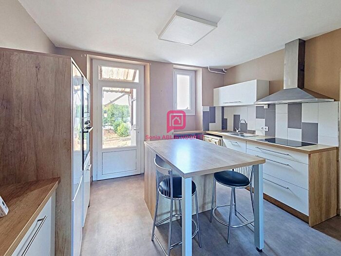 Saint-Aignan-sur-Roë : Maison 3 pièces à vendre