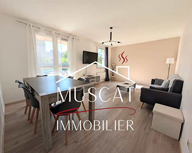 Appartement à vendre - Villefontaine, Centre-ville, Saint-Bonnet - 4 pièces - 3 chambres