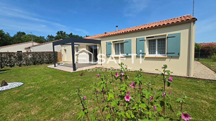 Mareuil-sur-Lay-Dissais : Maison 5 pièces à vendre
