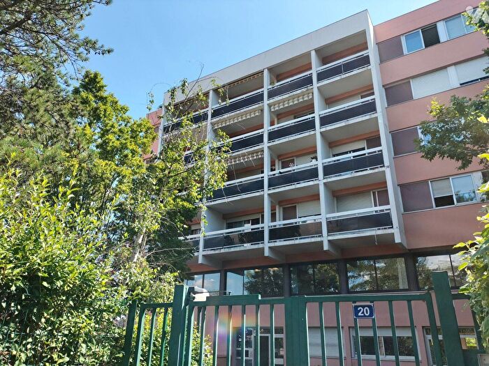 Bron : Appartement 3 pièces à louer