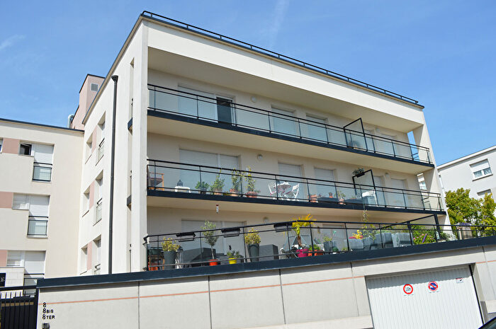 Appartement à louer - Reims, Barbâtre - 3 pièces - 2 chambres