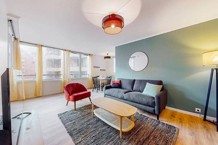 Appartement à louer - Nesles Nord, Champs-sur-Marne - 5 pièces - 4 chambres