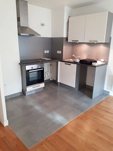 Appartement à louer - Espaces Jeunes, Issy-les-Moulineaux - 3 pièces - 2 chambres