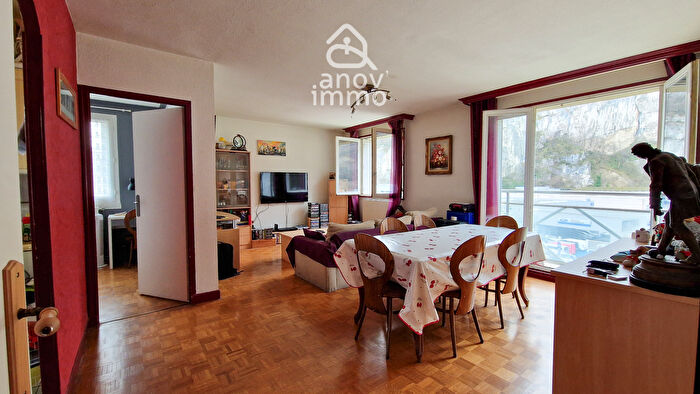 Appartement 3 pièces à vendre à Fontaine, Charles Michels