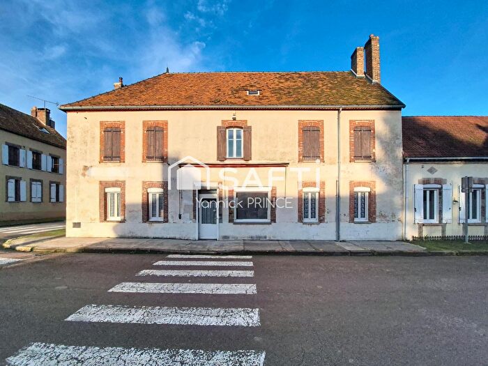 Maison à vendre - Villeneuve-lArchevêque - 11 pièces - 9 chambres