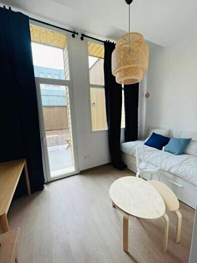 Appartement à louer - Centre Ville, Saint-Quentin - 1 pièce