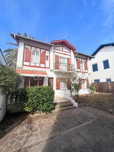 Maison 4 pièces à Saint-Jean-de-Luz, Urdazuri, Urquijo, Habas, Fargeot, Errepira, à vendre