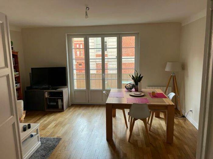 Appartement 3 pièces à Est, Lisieux, à louer