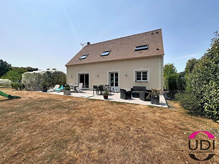 Maison 5 pièces à D'Huison-Longueville, à vendre