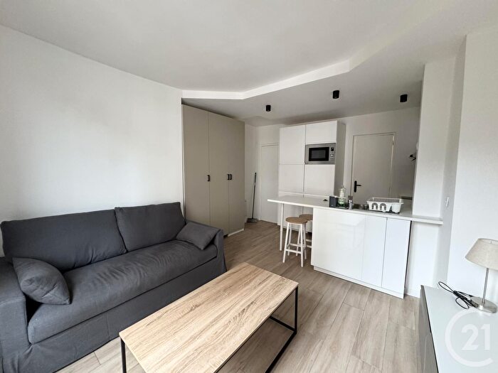 Appartement à louer - Issy-les-Moulineaux, Les Epinettes, Le Fort, Les Hauts dIssy - 1 pièce