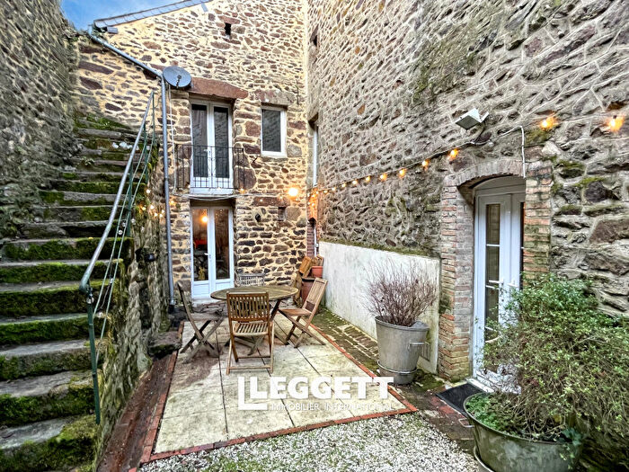 Maison à vendre - Ambrières-les-Vallées - 6 pièces - 4 chambres